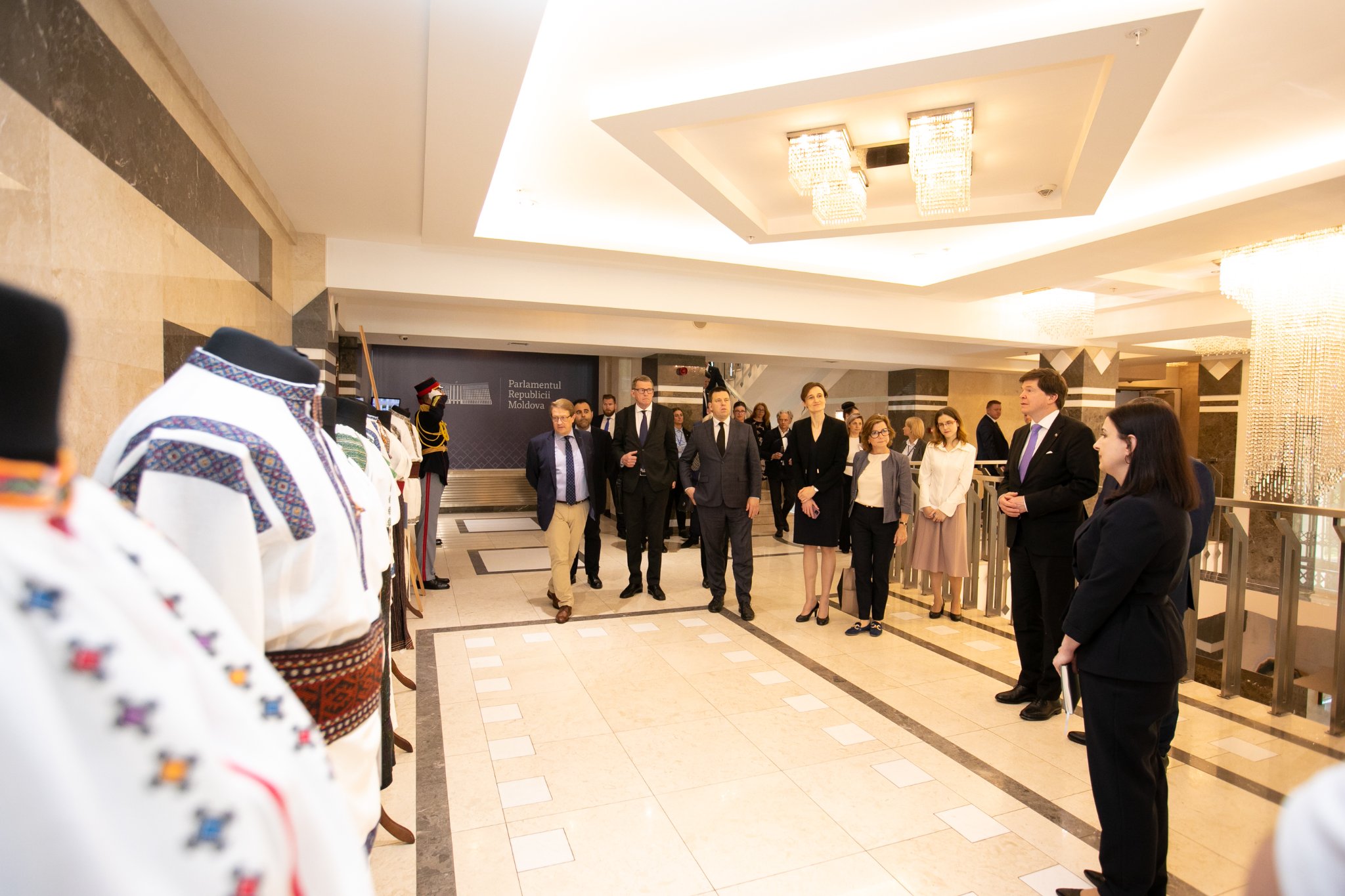 (PHOTO GALLERY) Moldovan traditional clothing - exhibited in the ...