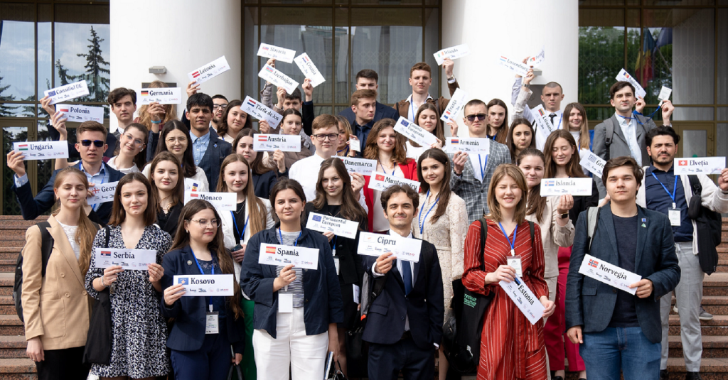 Participate in "Model EU Moldova" and learn how decisions are made in ...